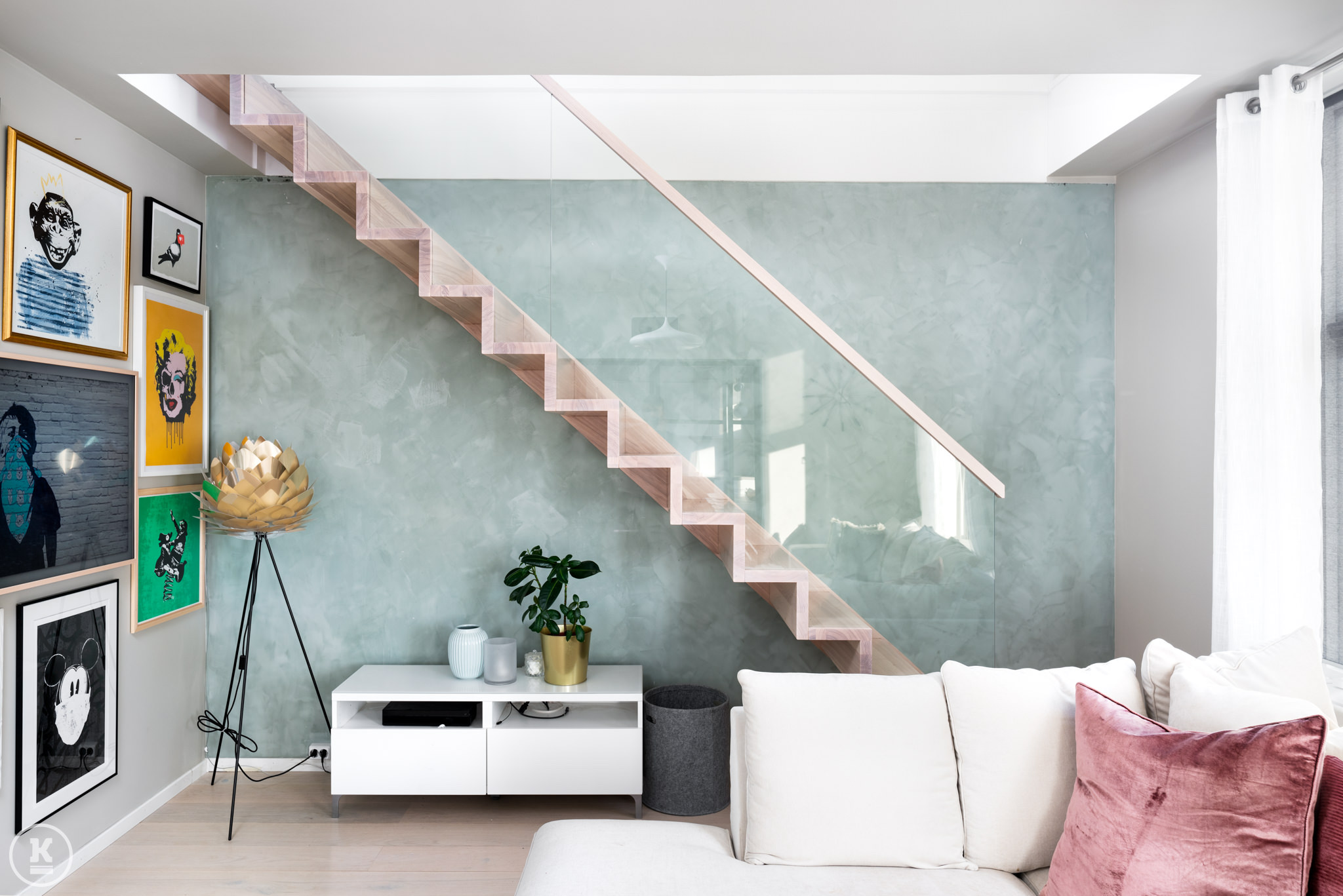 137. Moderne trapp med glass